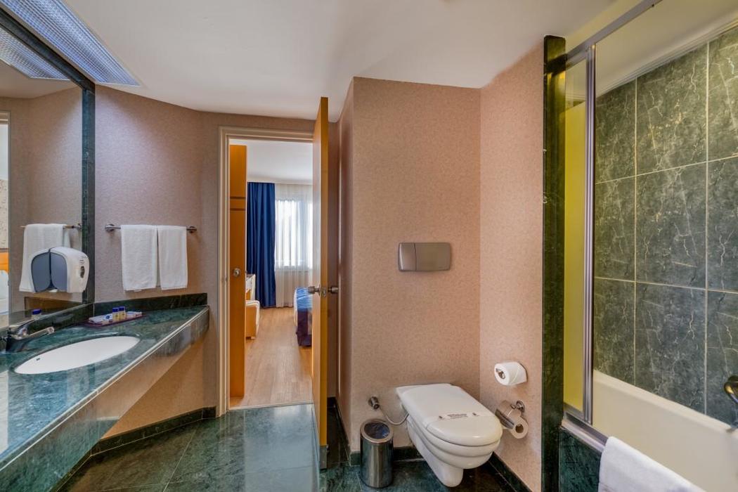 Porto Bello Hotel Resort Spa