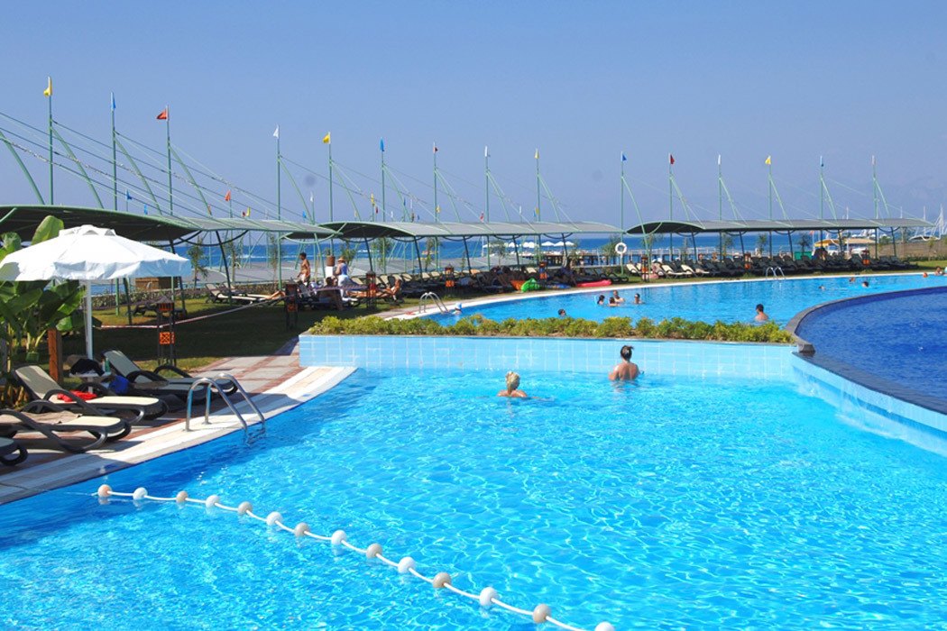 Limak Lara Deluxe Hotel Resort