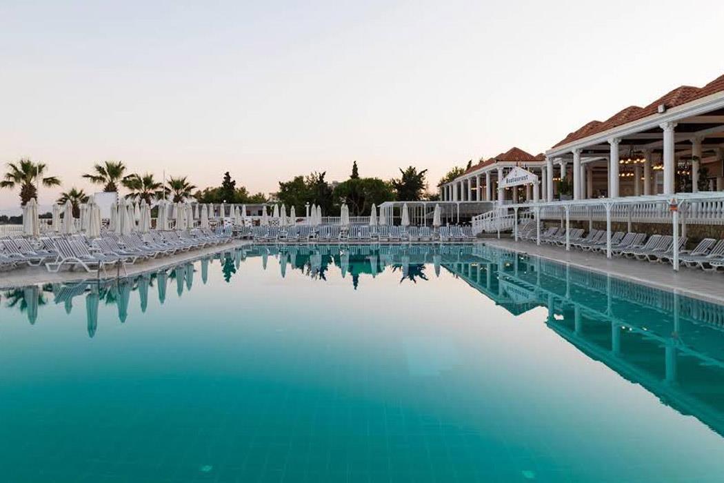 Lucas Didim Resort Otel