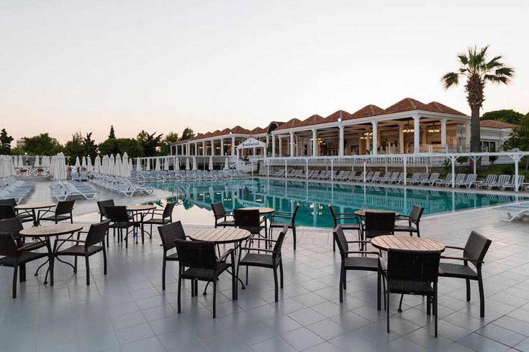 Lucas Didim Resort Otel