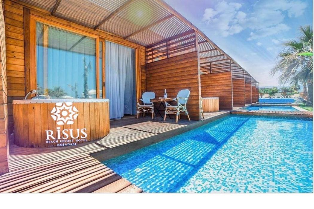 Risus Beach Resort