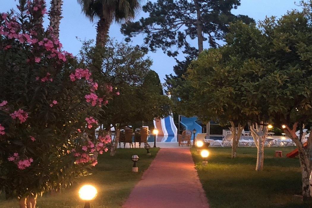 Belpoint Beach Hotel