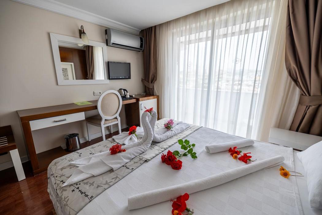 Sentinus Beach Hotel