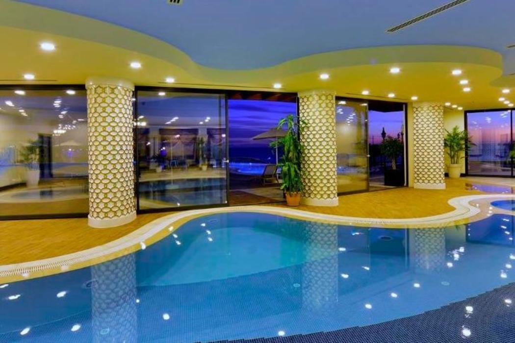 Elite Luxury Suit Spa